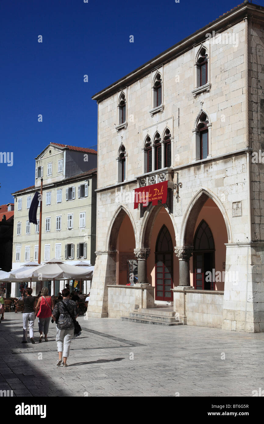 Croatia, Split, Pjaca, People's Square, street scene Stock Photo - Alamy