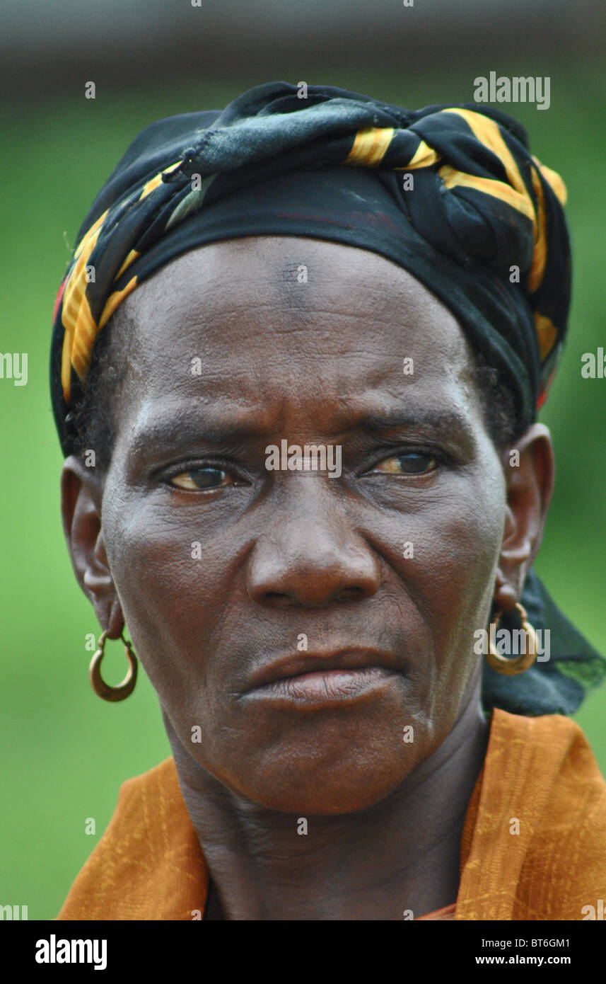 Ivory jewelry hi-res stock photography and images - Alamy