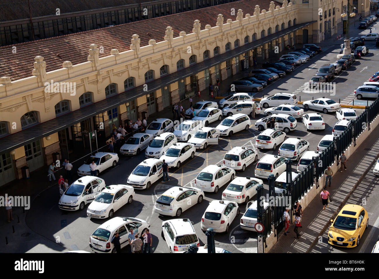 Taxis valencia hi-res stock photography and images - Alamy