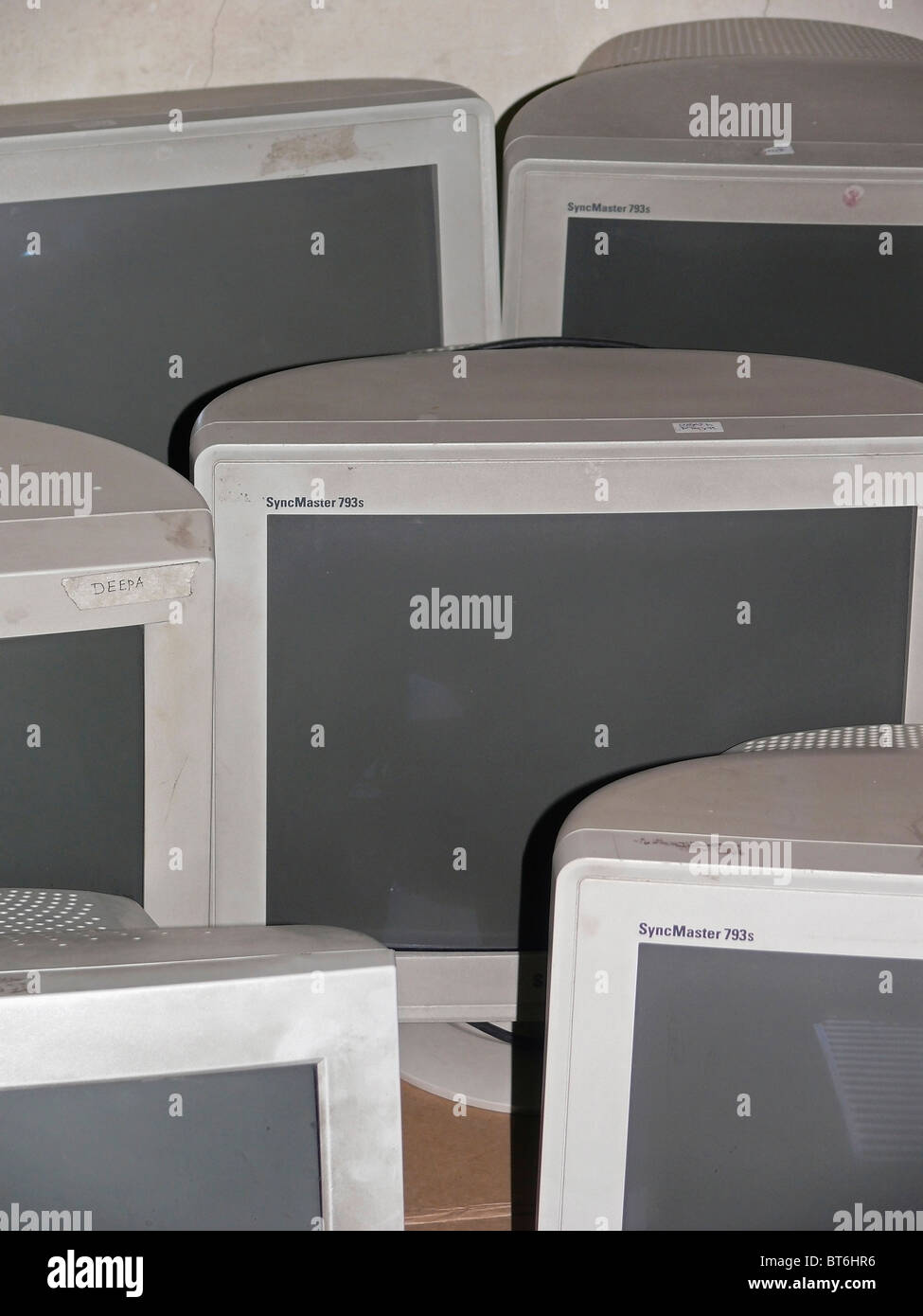 Unused computer Monitors Stock Photo - Alamy