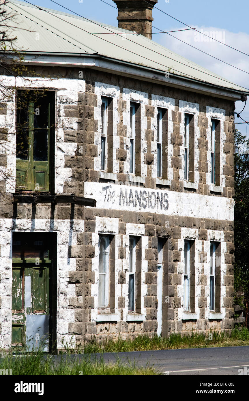 Bluestone building hi-res stock photography and images - Alamy