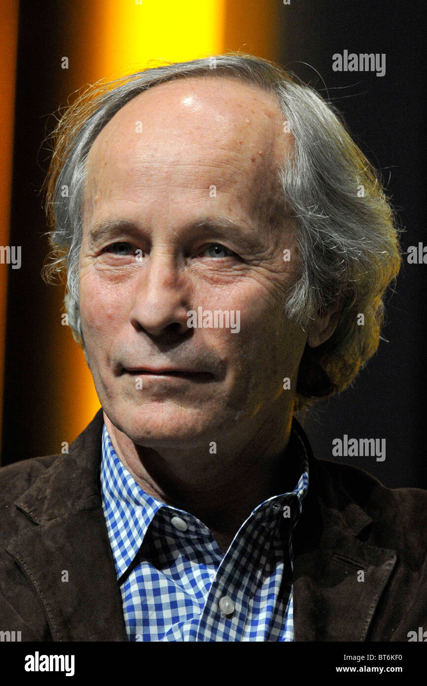 Richard ford novelist hi-res stock photography and images - Alamy