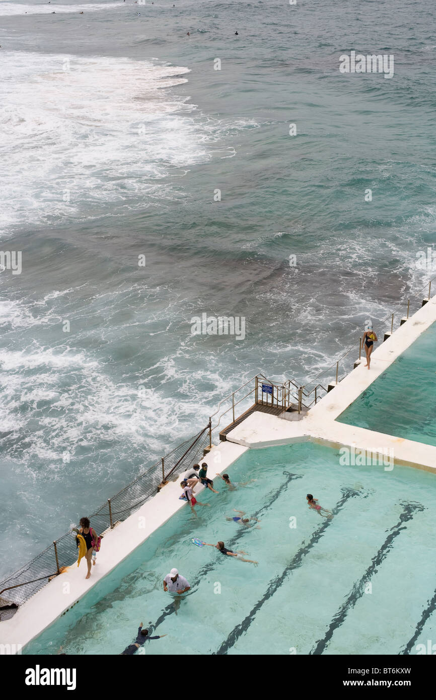 Bondi beach rock swimming pool hi-res stock photography and images - Alamy