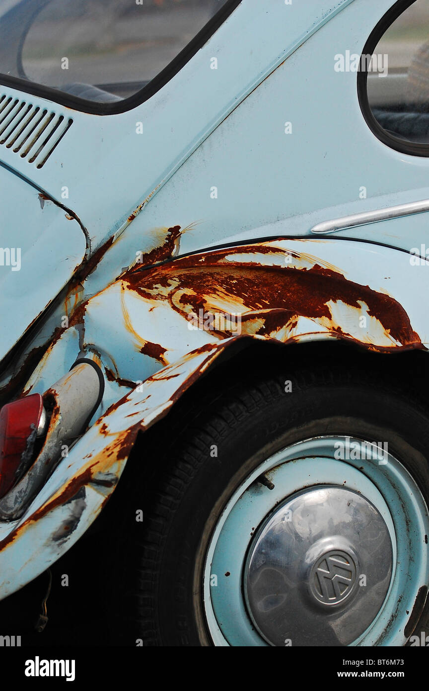 Rusty Volkswagen bug Stock Photo - Alamy