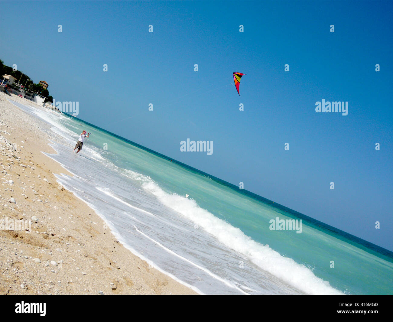 Kite on a beach hi-res stock photography and images - Alamy