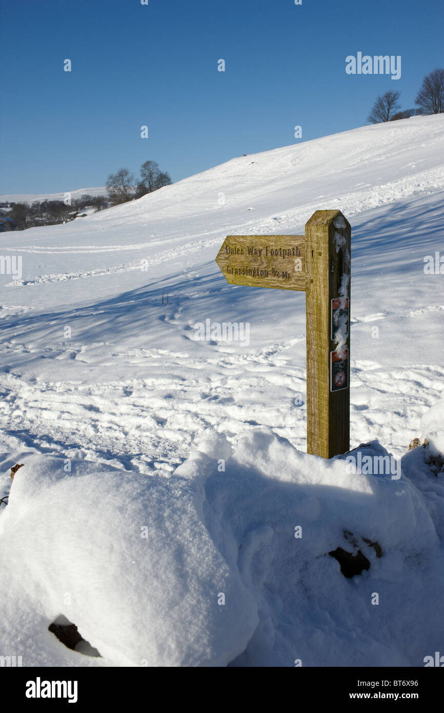 Dales Way footpath sign, near Grassington, Yorkshire Dales. Winter ...