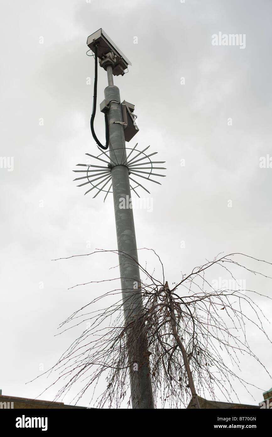 A CCTV security camera in Balham High Street Stock Photo - Alamy