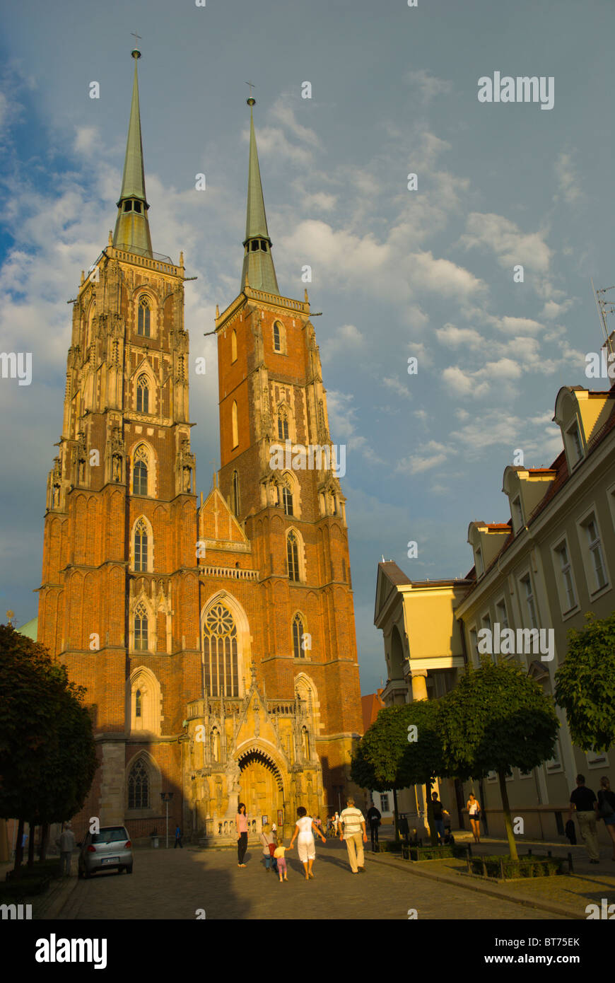 Cathedral of St John the Baptist at Ostrow Tumski (Cathedral Island ...
