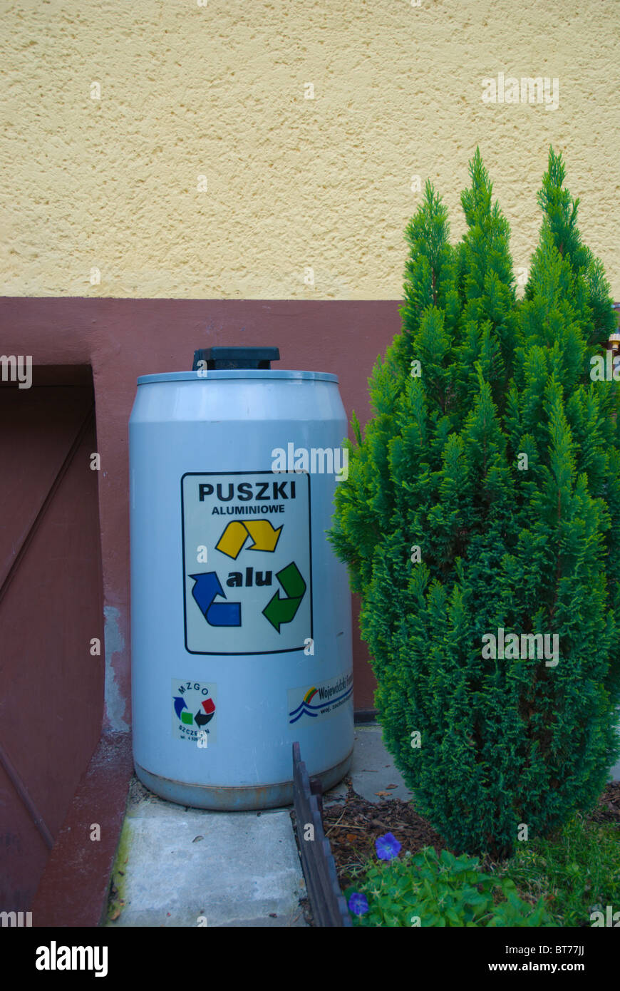 Recycling drop off containers hi-res stock photography and images - Alamy