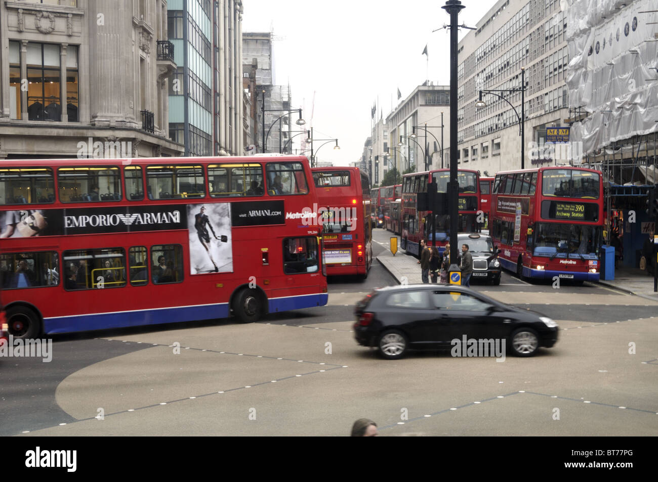 Bus traffic oxford street london hi-res stock photography and images ...