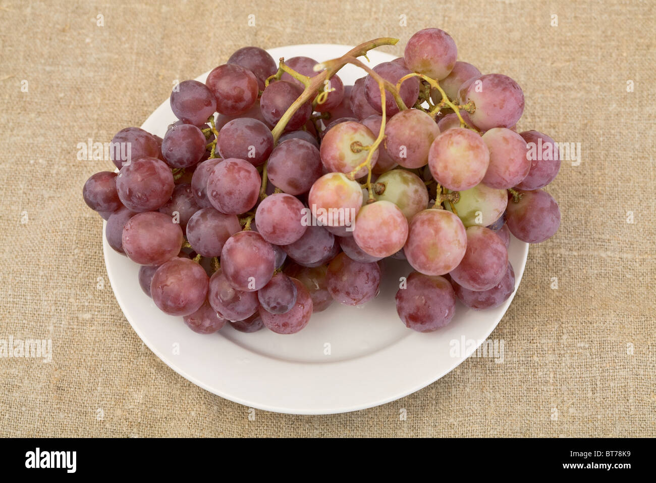 Rip grapes hi-res stock photography and images - Alamy