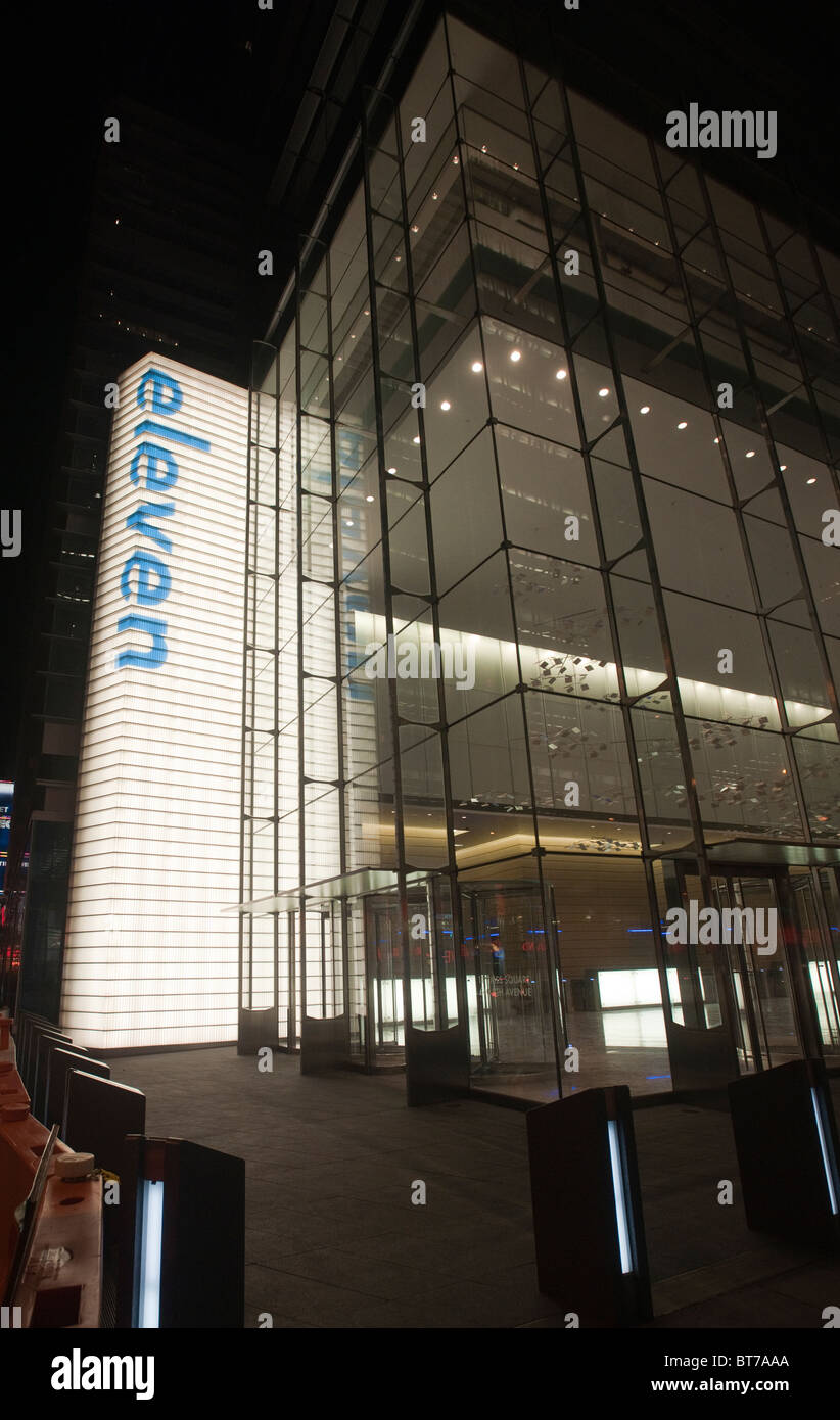 The almost finished Eleven Times Square in the New York in Times Square ...