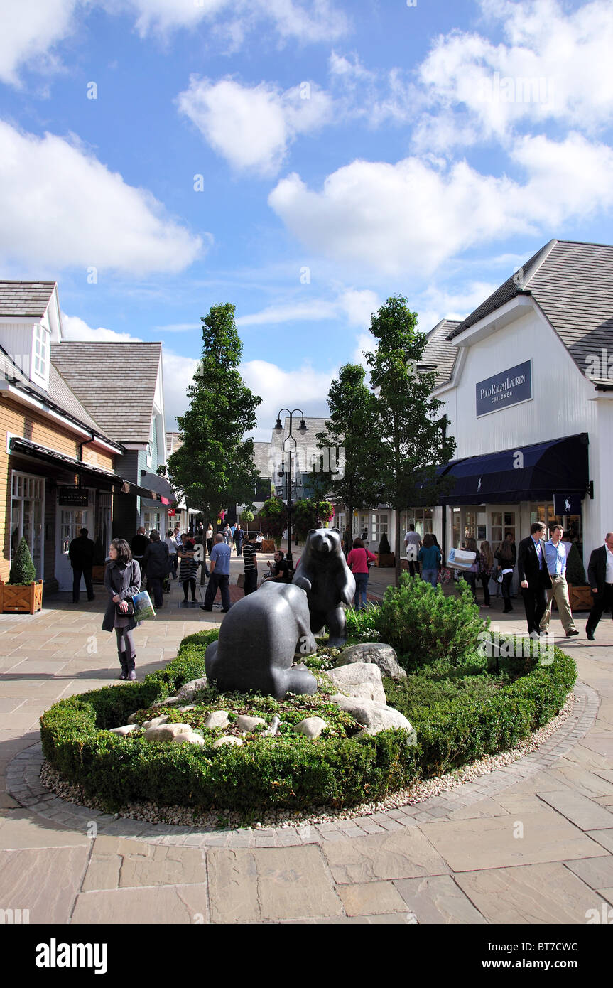 Bicester Village Shopping Centre, Bicester, Oxfordshire, England ...