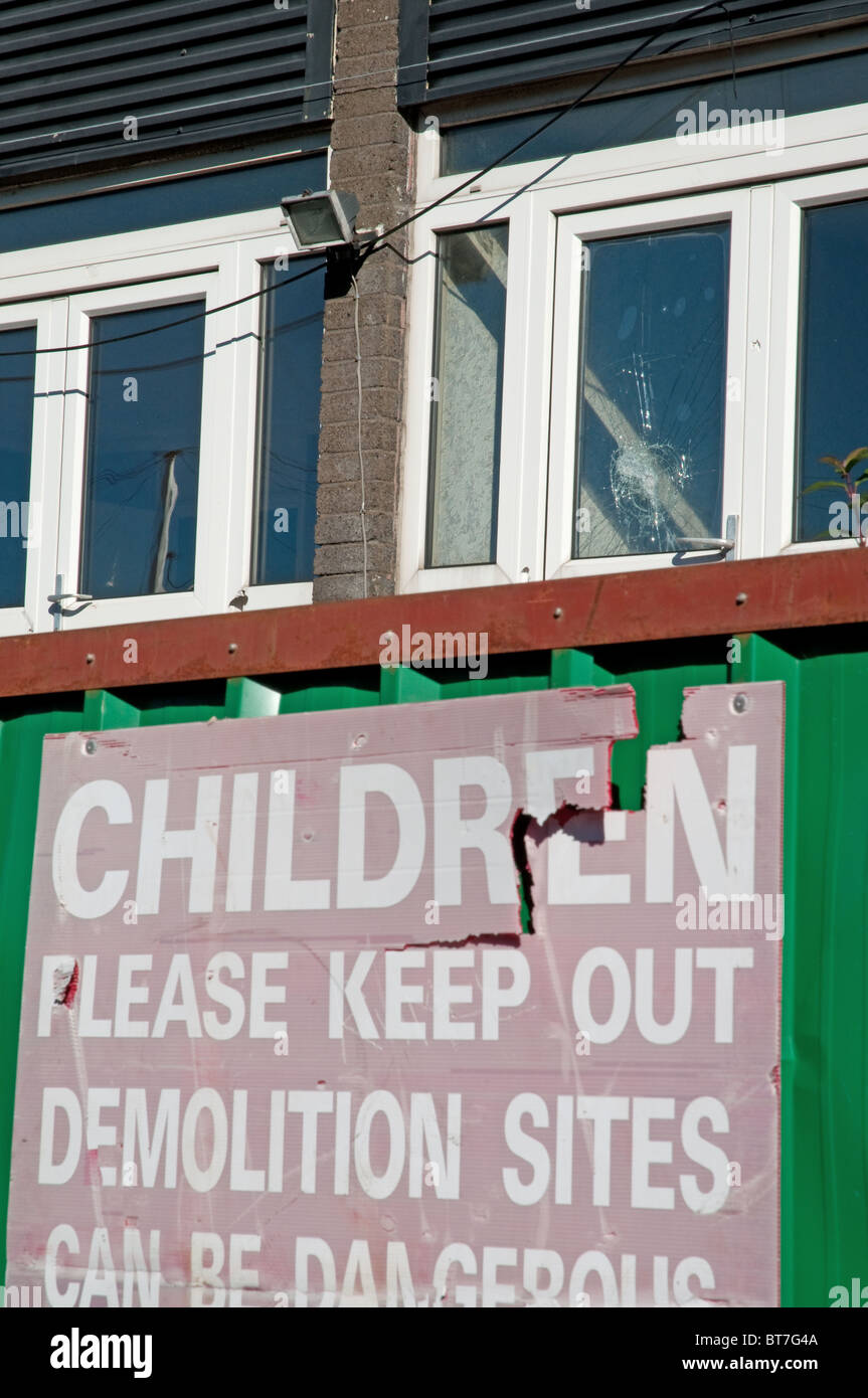 Demolition Sign Stock Photos & Demolition Sign Stock Images - Alamy