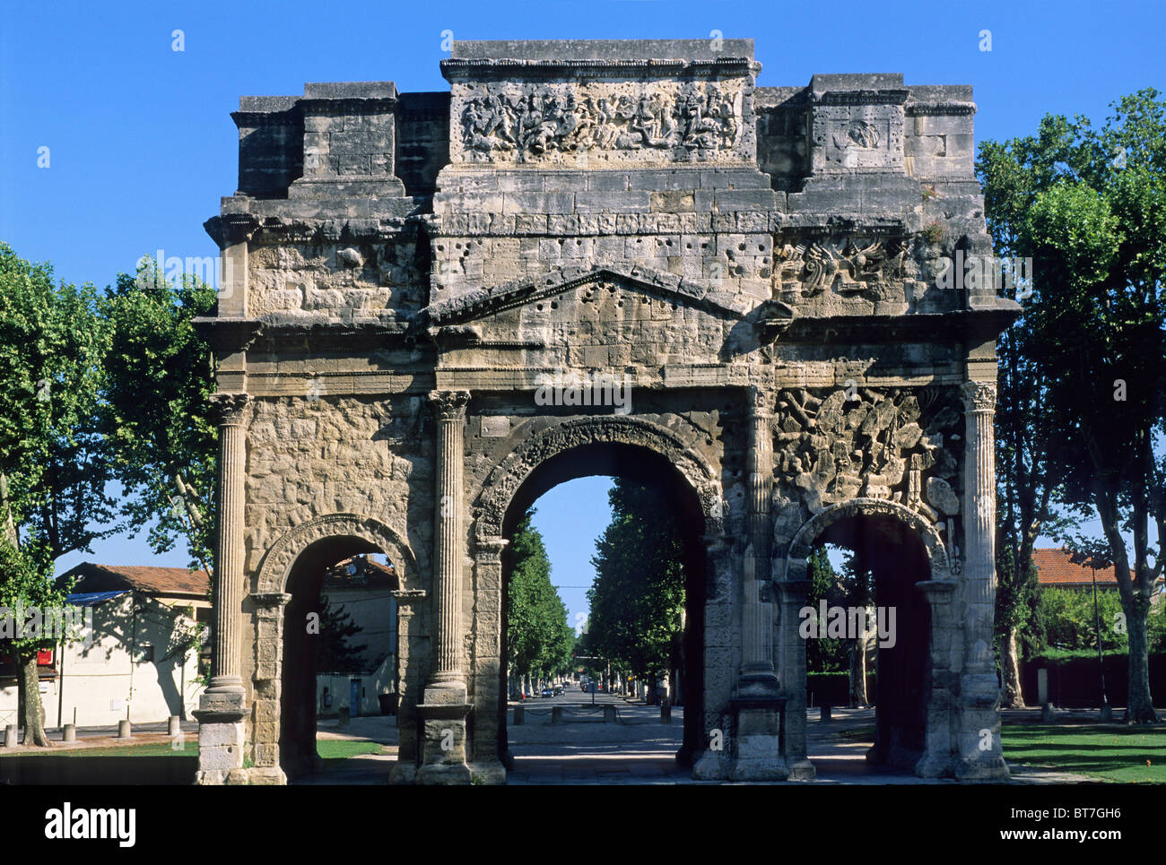 France, Vaucluse, Orange, The roman triumphal arch Stock Photo - Alamy