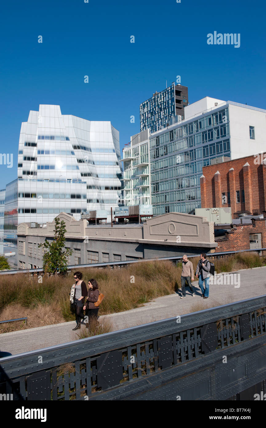 The High Line elevated landscaped public walkway built on old railway ...