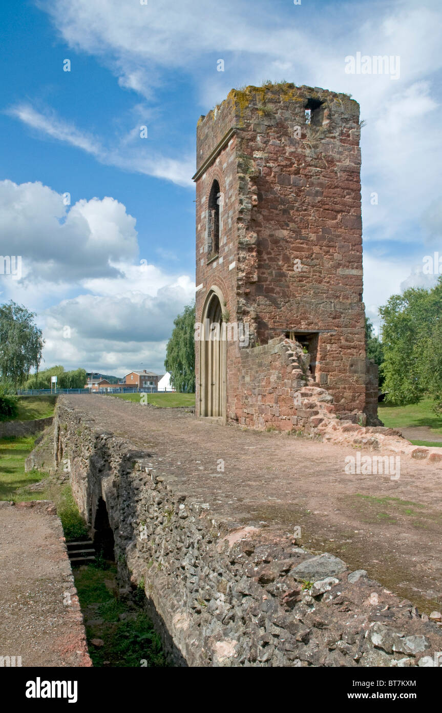 Remains of St Edmunds church on the old medieval bridge, Exeter, Devon ...