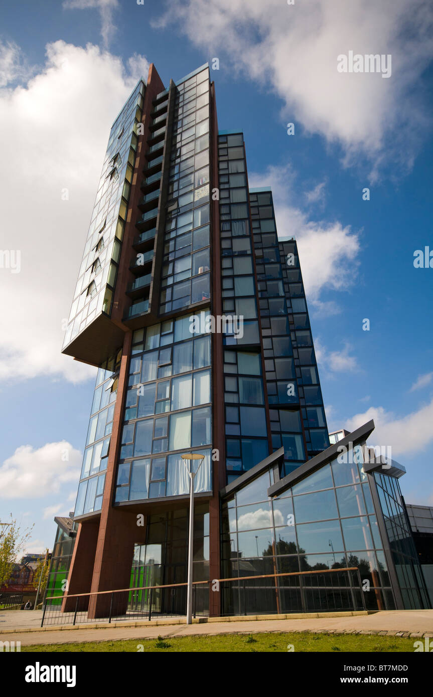 The Islington Wharf apartment block by Lock 1 of the Ashton Canal ...
