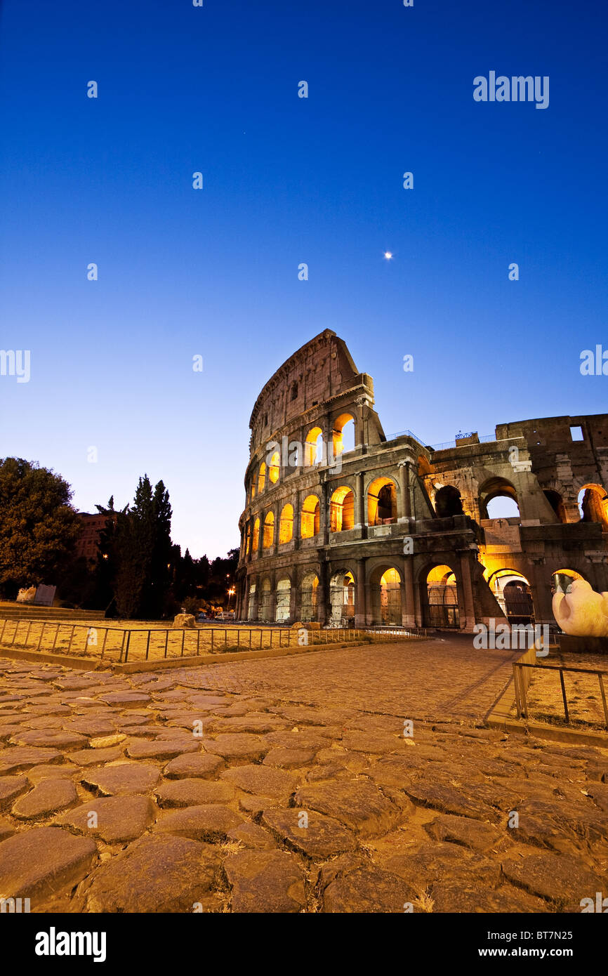 Colosseum and sacred way (Via Sacra), Rome Stock Photo - Alamy
