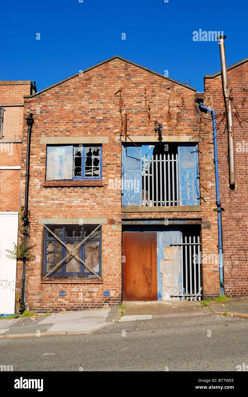 Delapidated dockland hi-res stock photography and images - Alamy