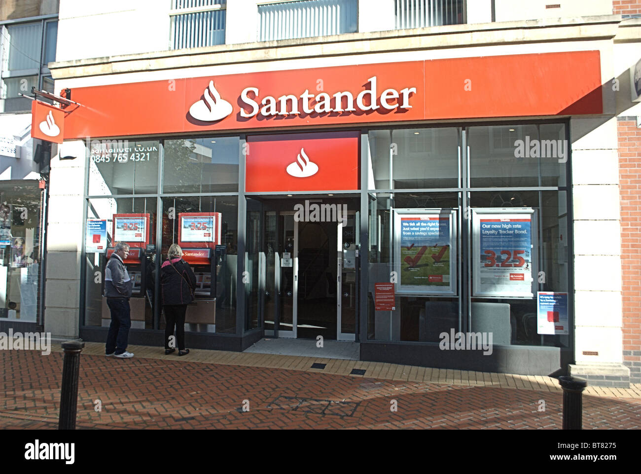 Santader bank hi-res stock photography and images - Alamy
