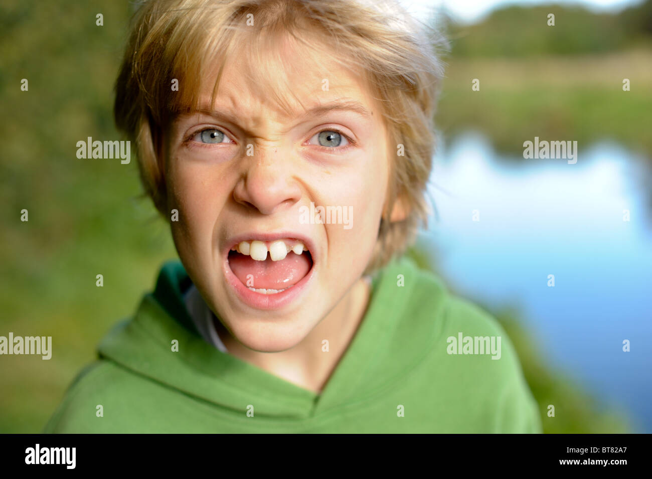 Screams help hi-res stock photography and images - Alamy