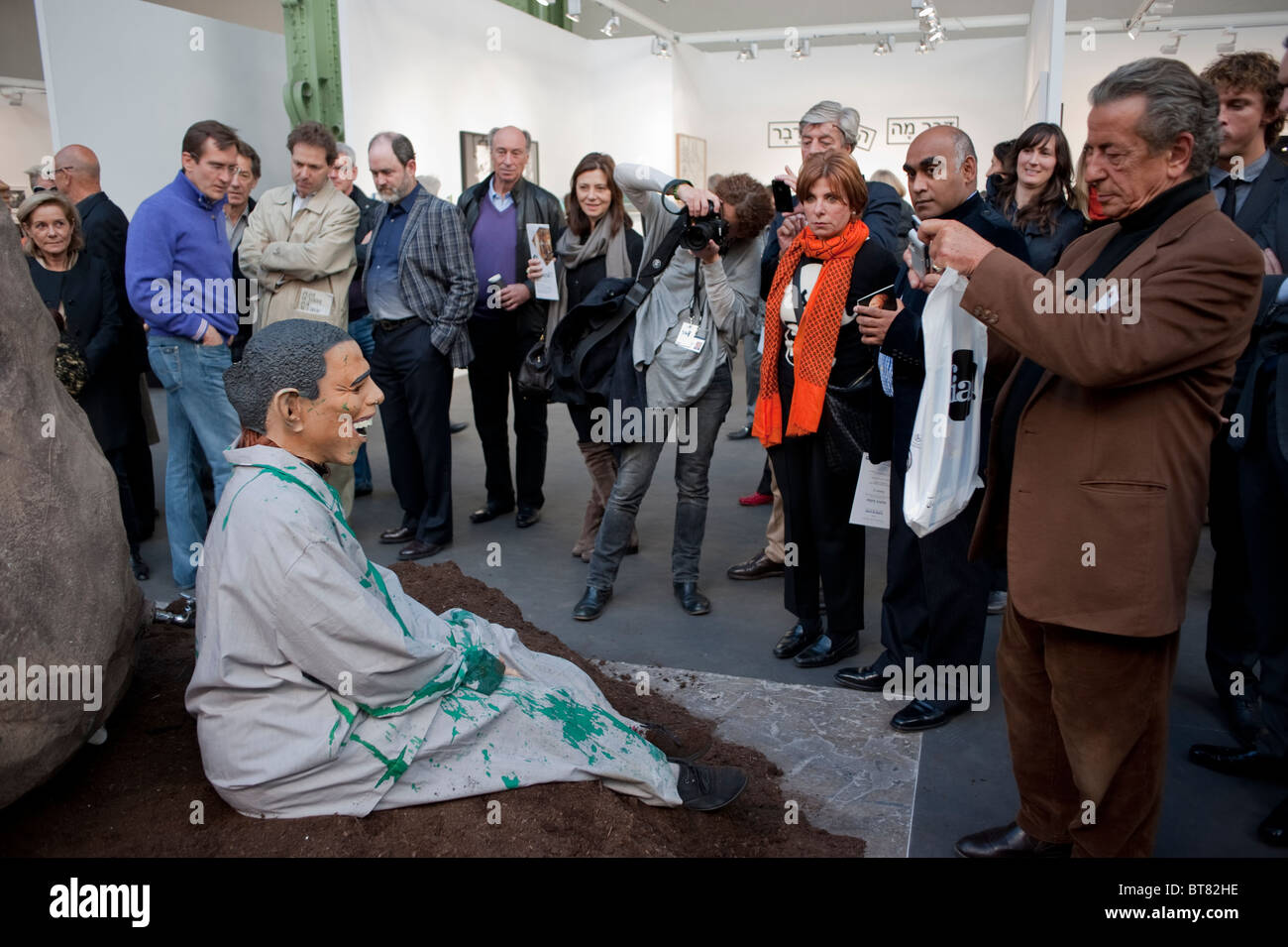 Paris, France, Contemporary Arts Exhibit, Large Group people looking ...