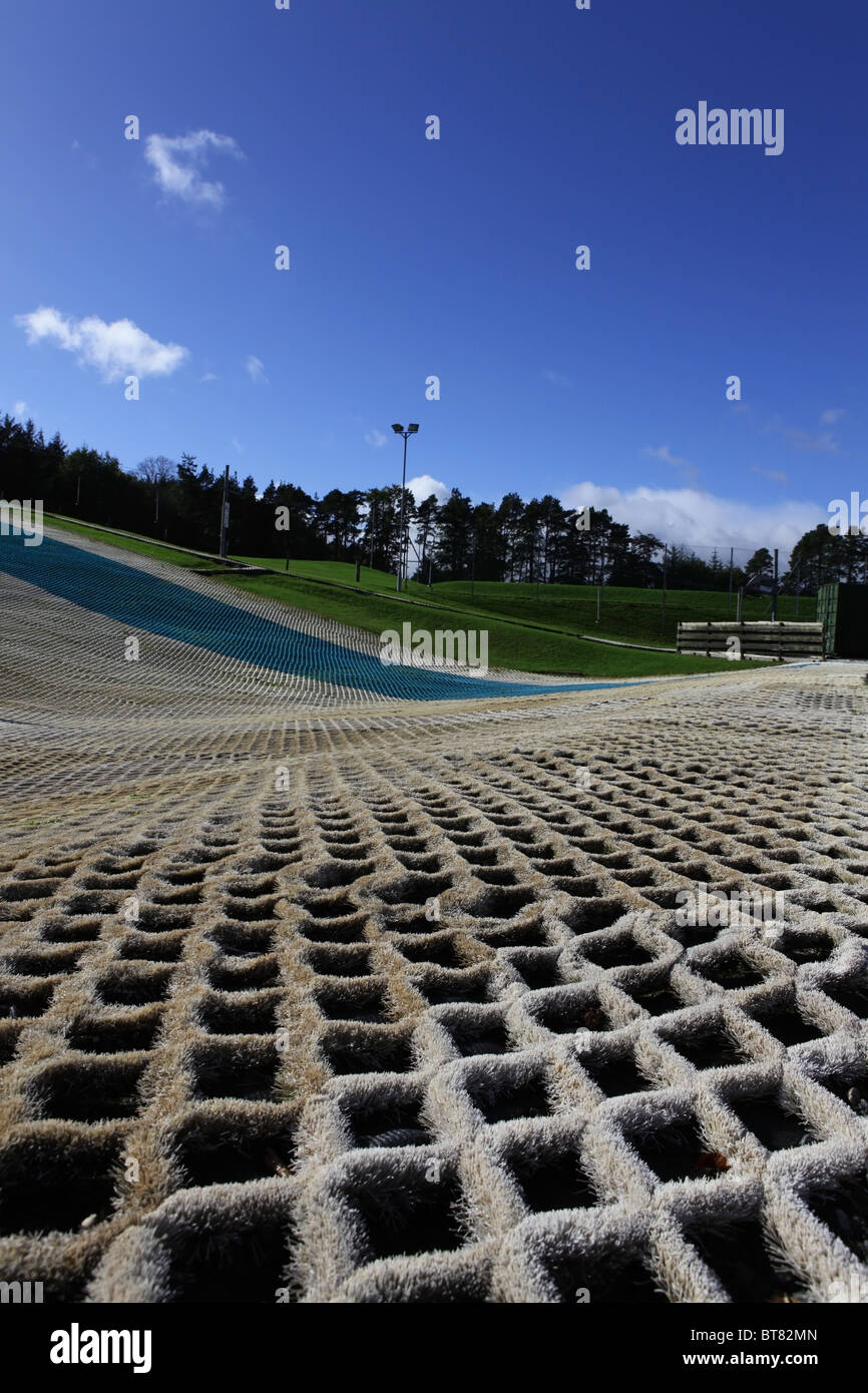 Dry ski slope hi-res stock photography and images - Alamy
