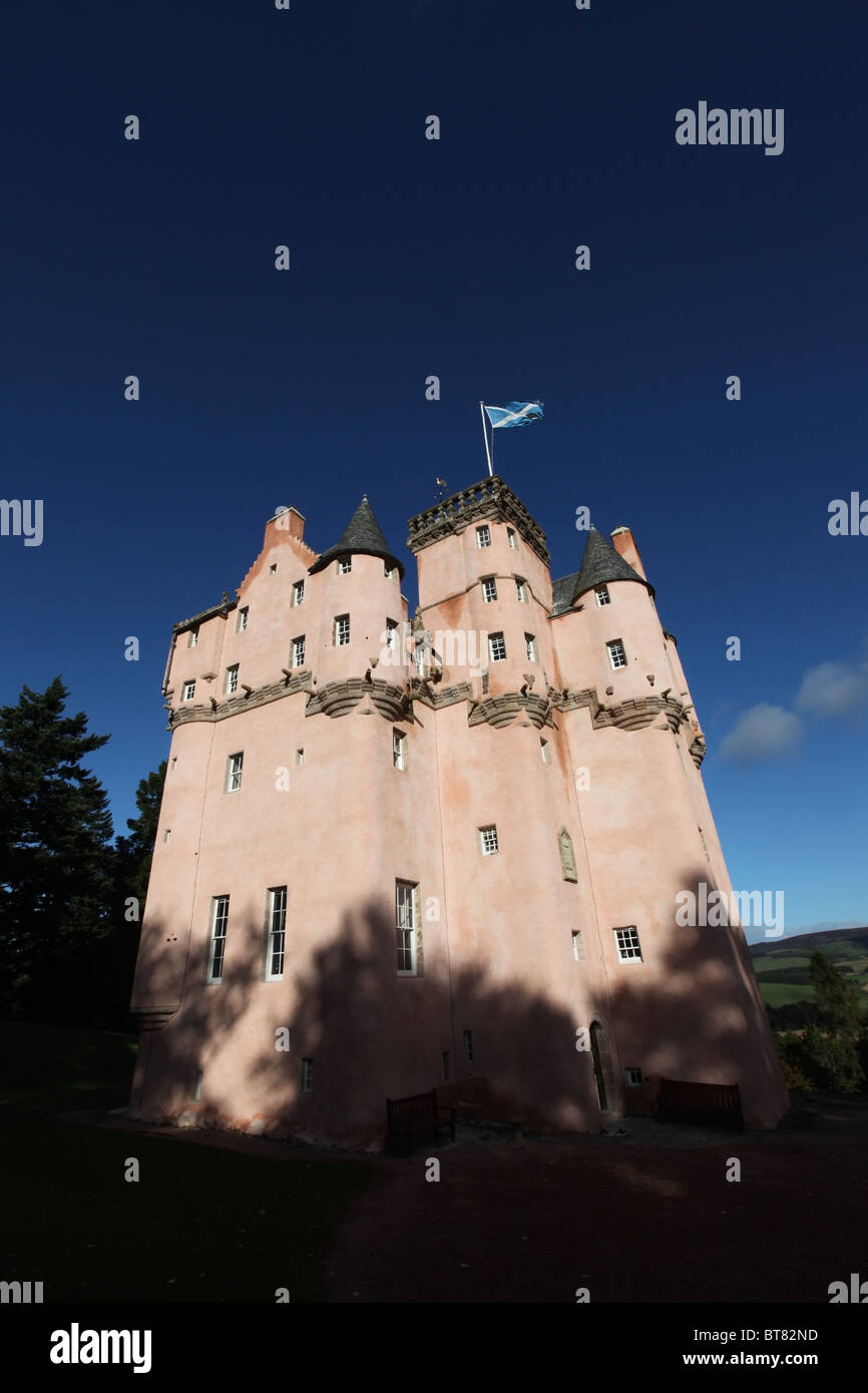 Scottish castle turret hi-res stock photography and images - Alamy