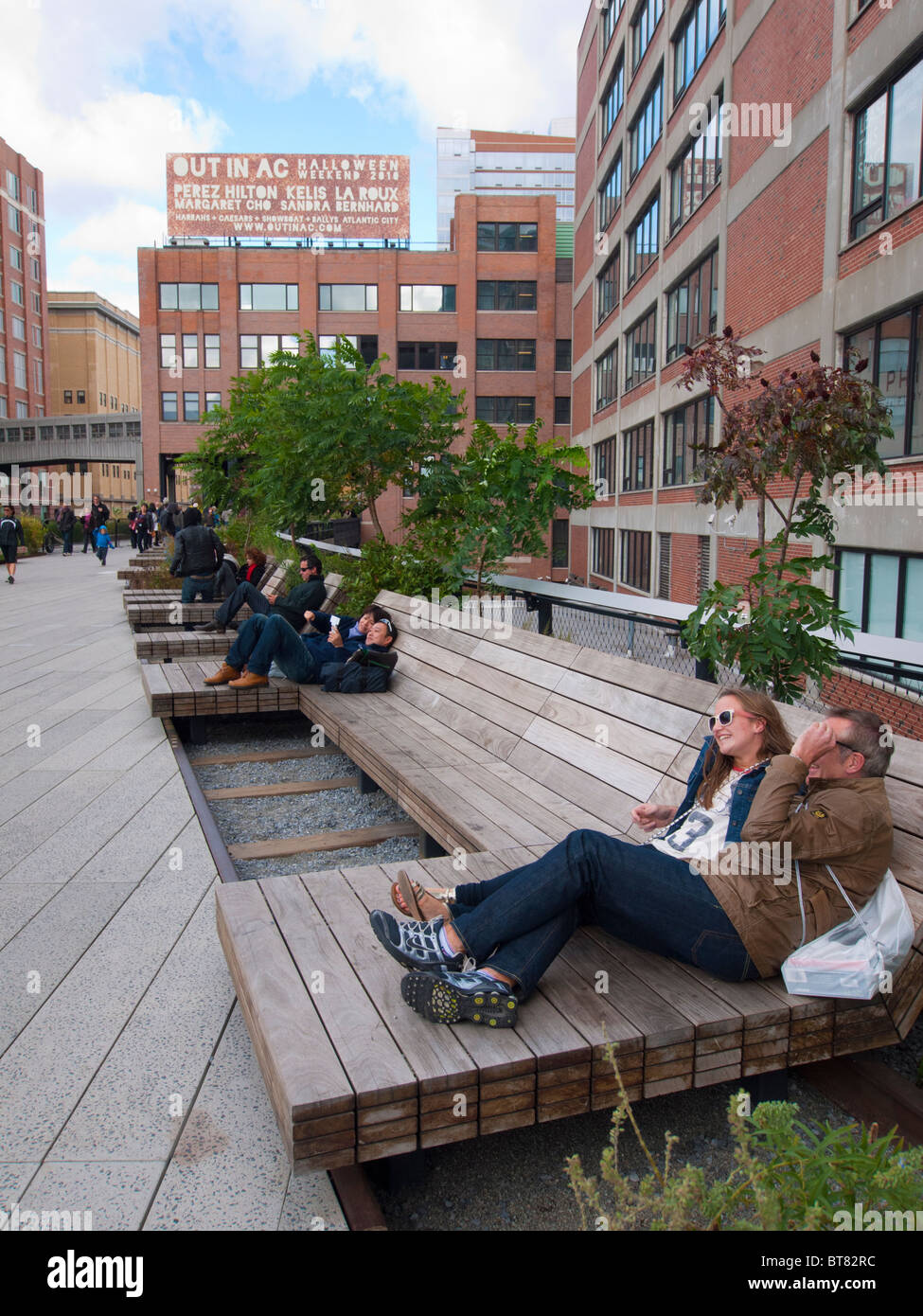 The High Line elevated landscaped public walkway built on old railway ...