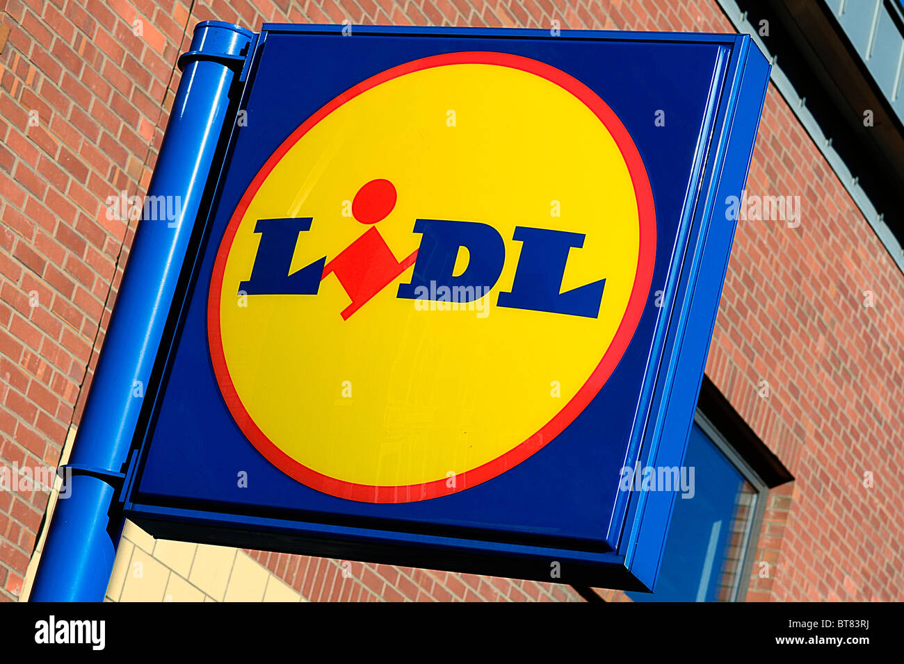 Lidl store signage Stock Photo - Alamy