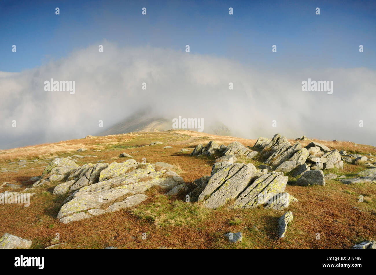 Cloud shrouded hills hi-res stock photography and images - Alamy