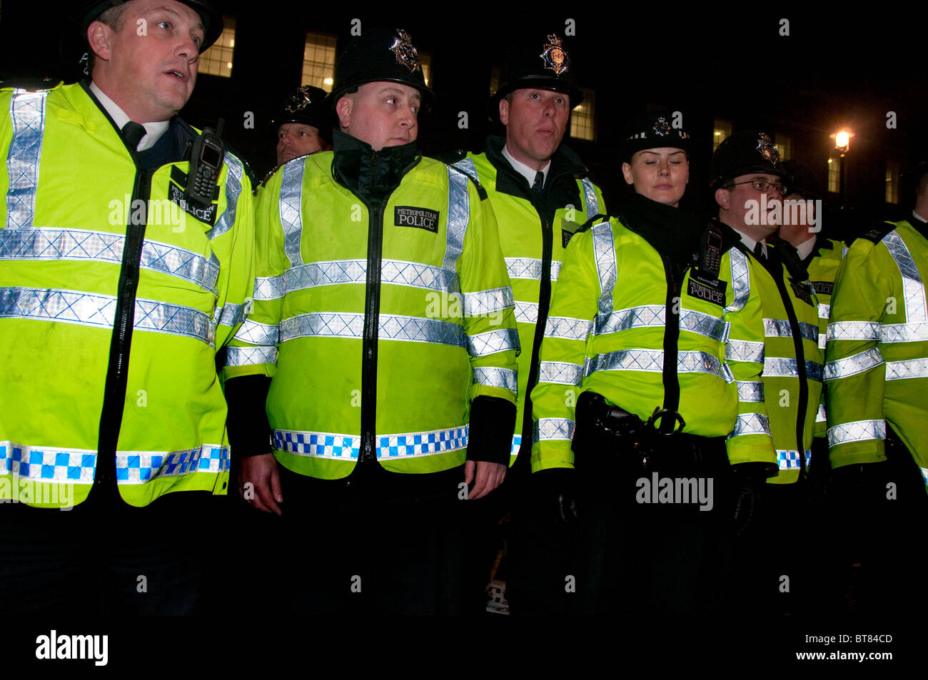 British police officers in uniform hi-res stock photography and images ...