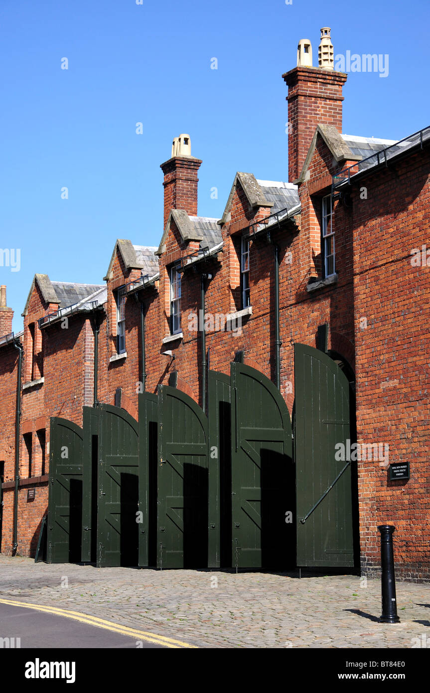 British royal stables hi-res stock photography and images - Alamy