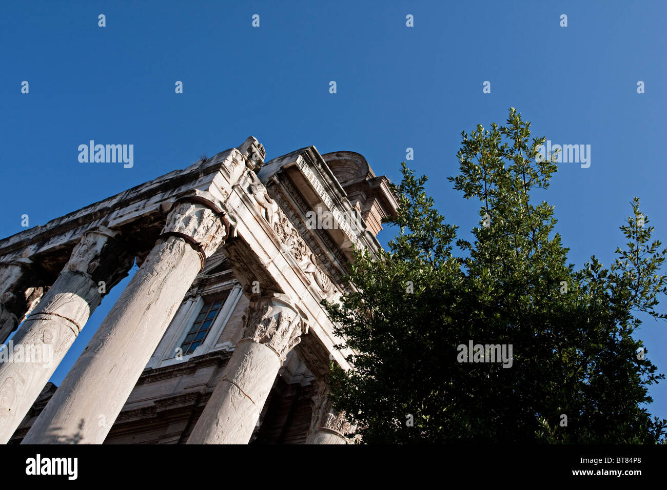 Carved marble columns hi-res stock photography and images - Alamy