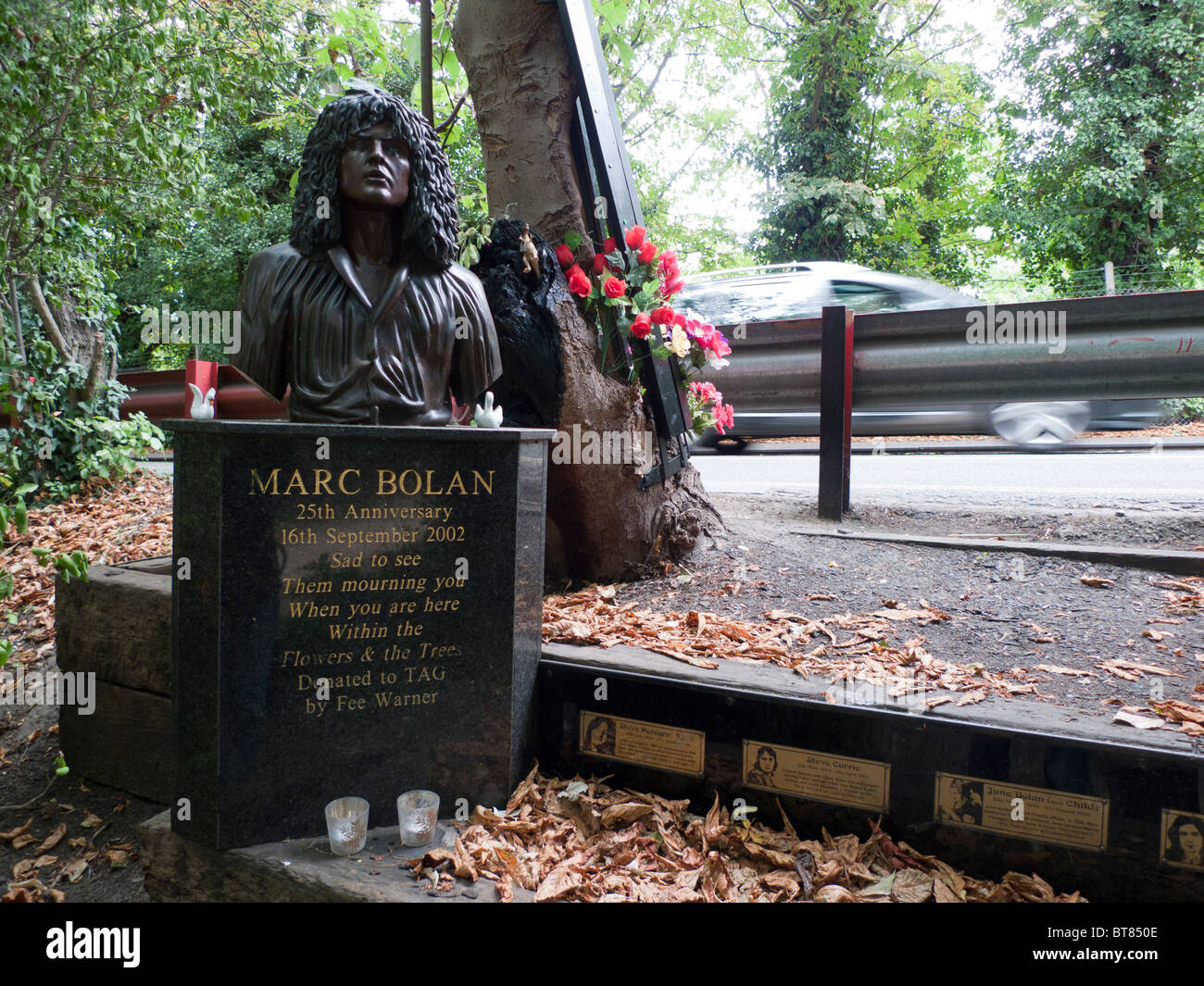 Memorial to Marc Bolan of T Rex in Barnes, south west London Stock ...