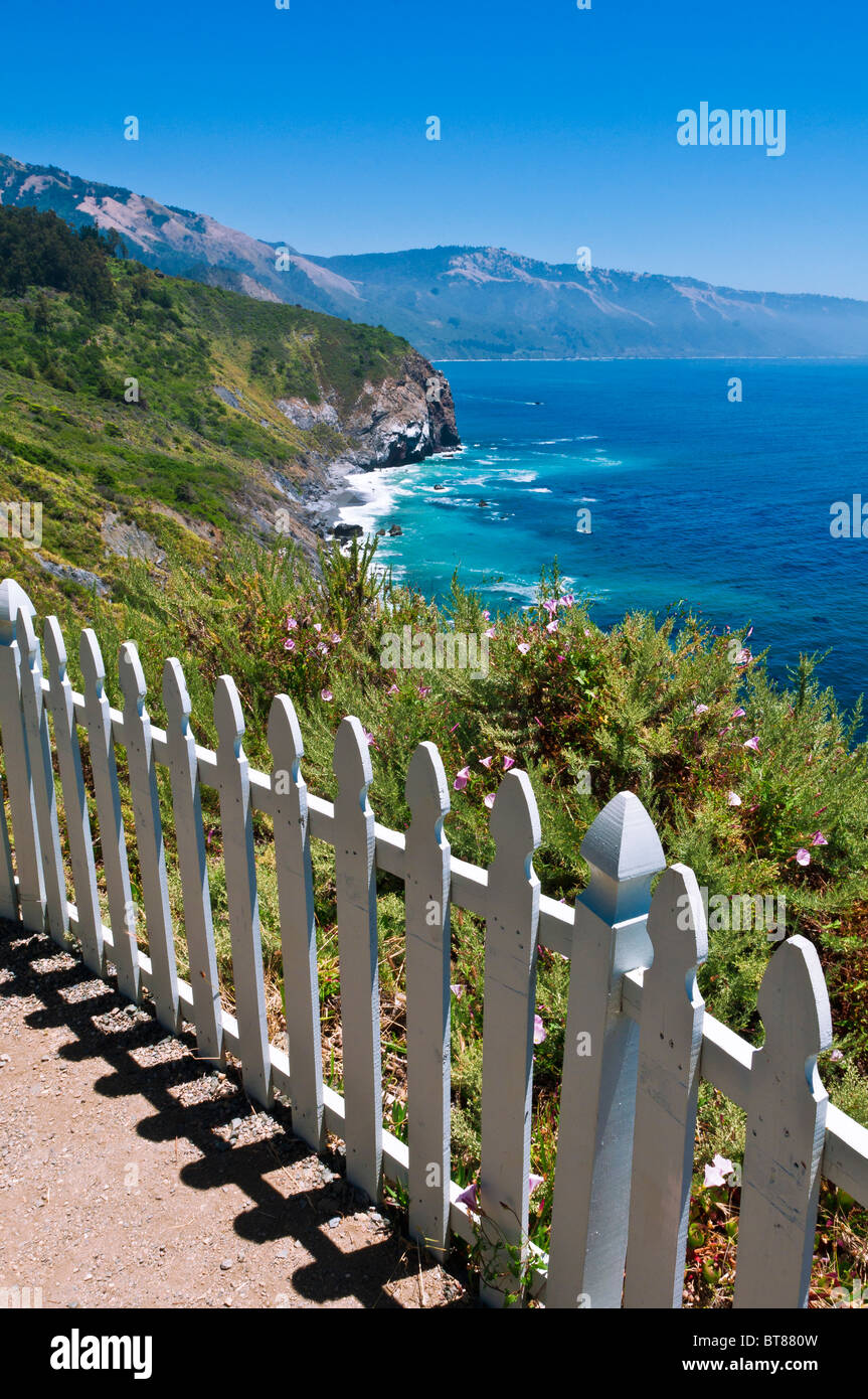Picket fence above the Big Sur Coast, Lucia, California USA Stock Photo ...