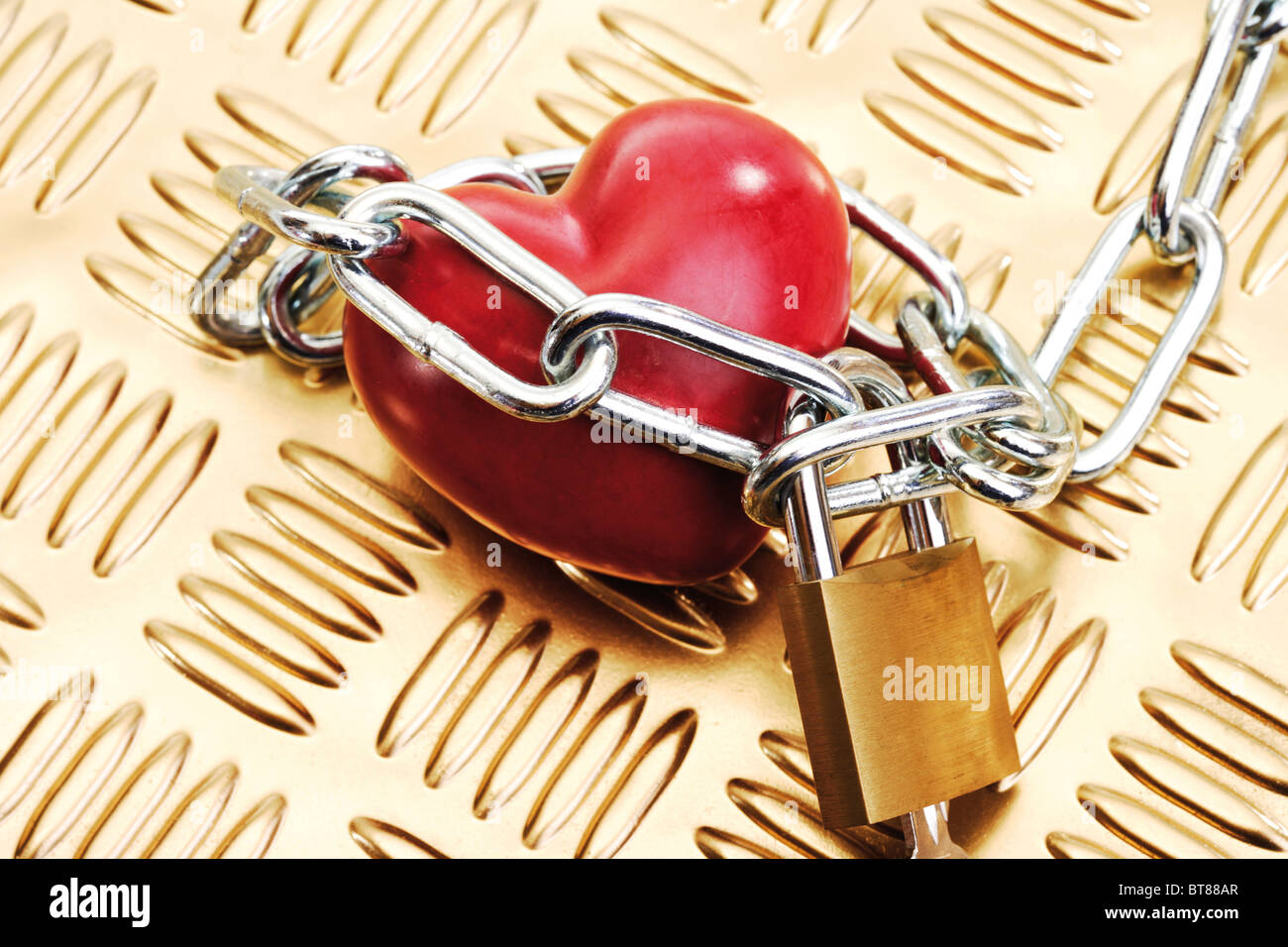 Heart chains hi-res stock photography and images - Alamy
