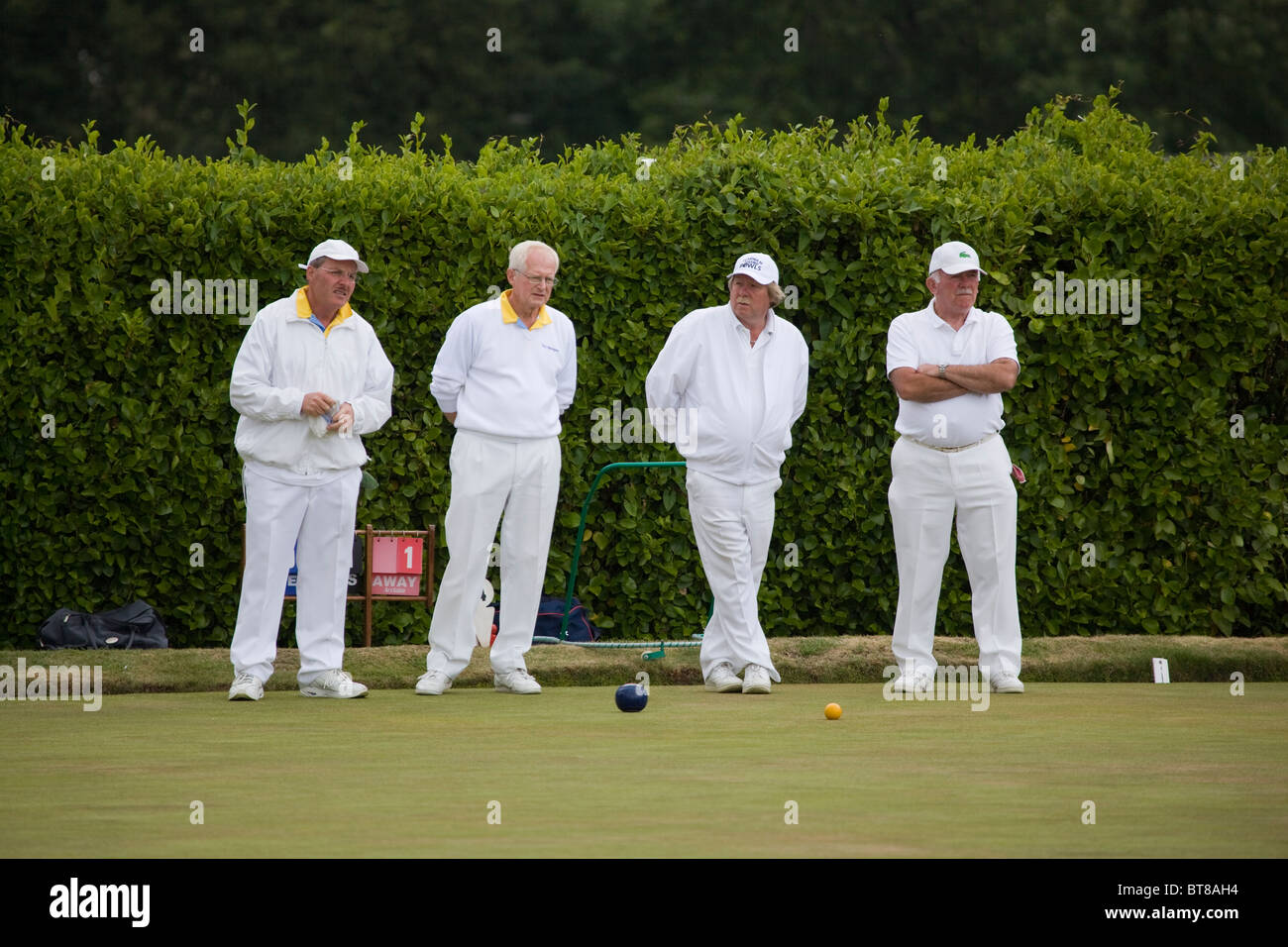 Bowls and pensioners hi-res stock photography and images - Alamy