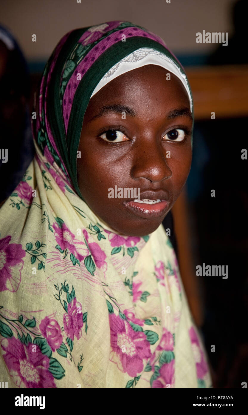 Muslim woman zanzibar hi-res stock photography and images - Alamy
