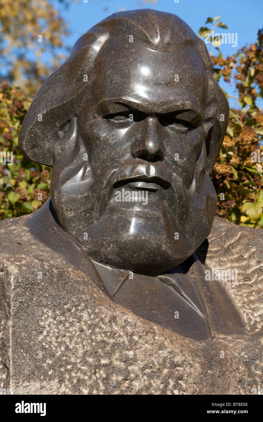 Statue of the German communist revolutionary Karl Marx (1818-1883) at ...