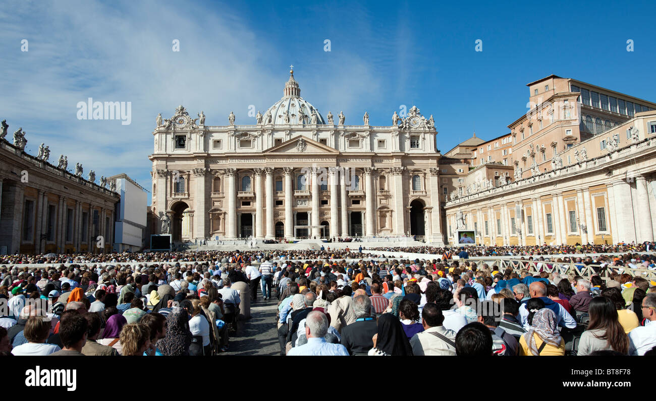 Rome audience hi-res stock photography and images - Alamy