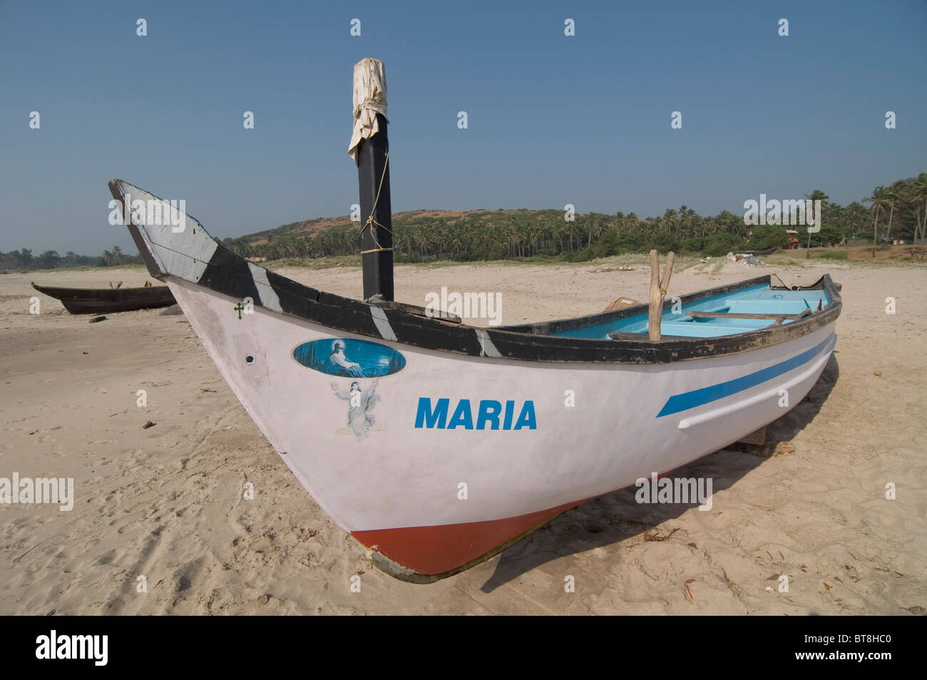 Outrigger fishing boat, Arambol beach, Goa Stock Photo - Alamy