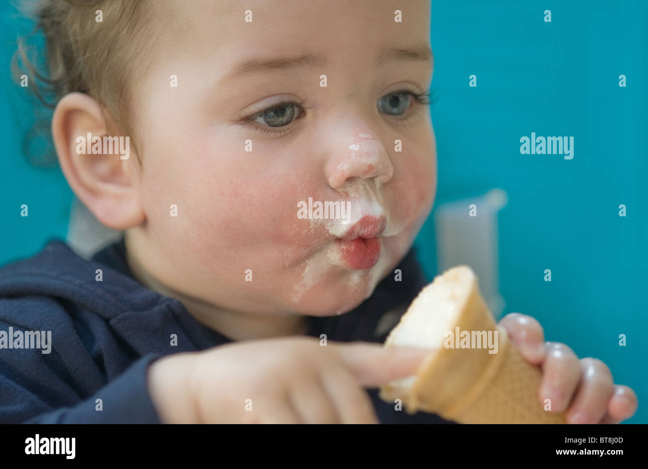 Ice cream face messy hi-res stock photography and images - Alamy