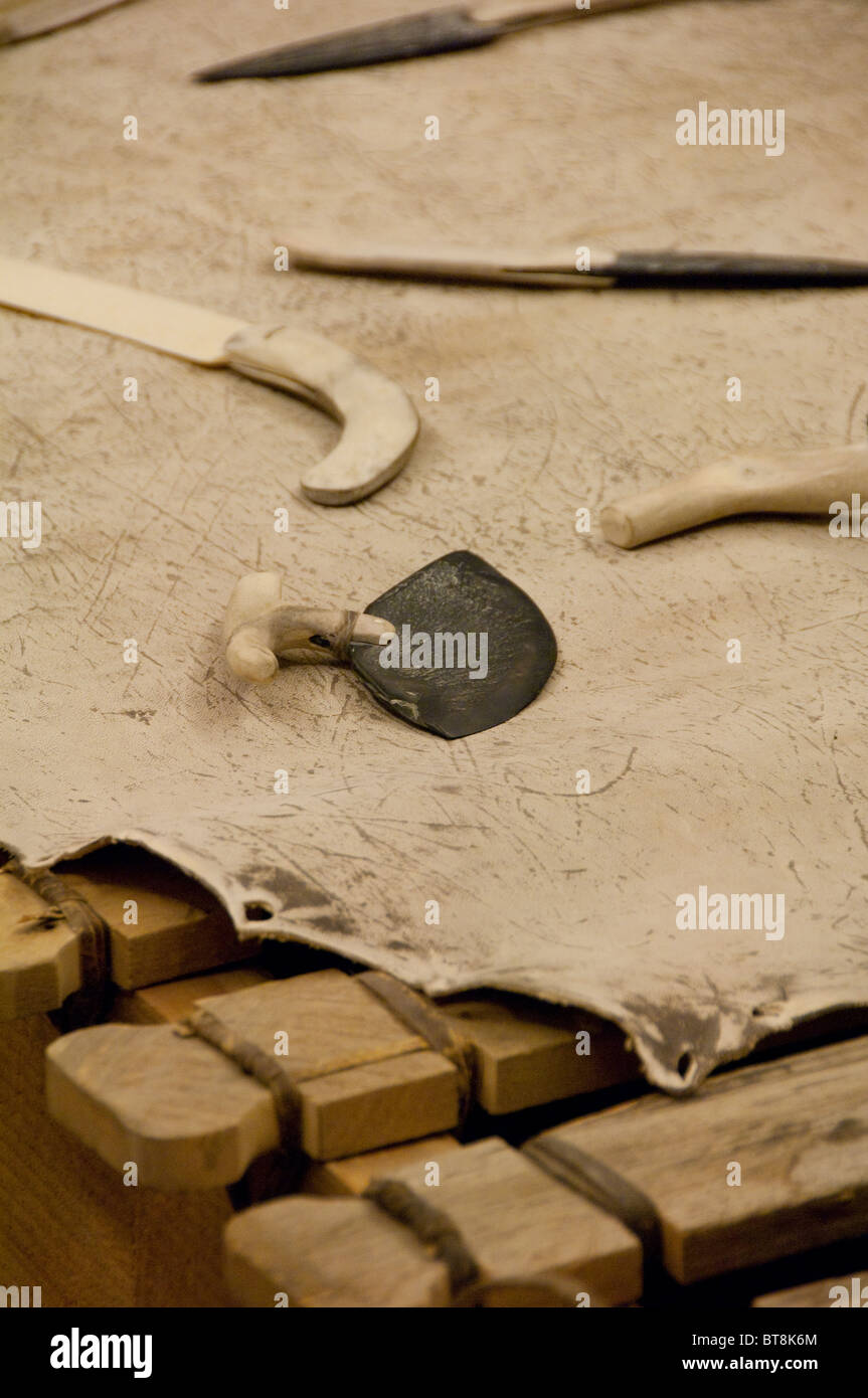 Eskimo tools hi-res stock photography and images - Alamy