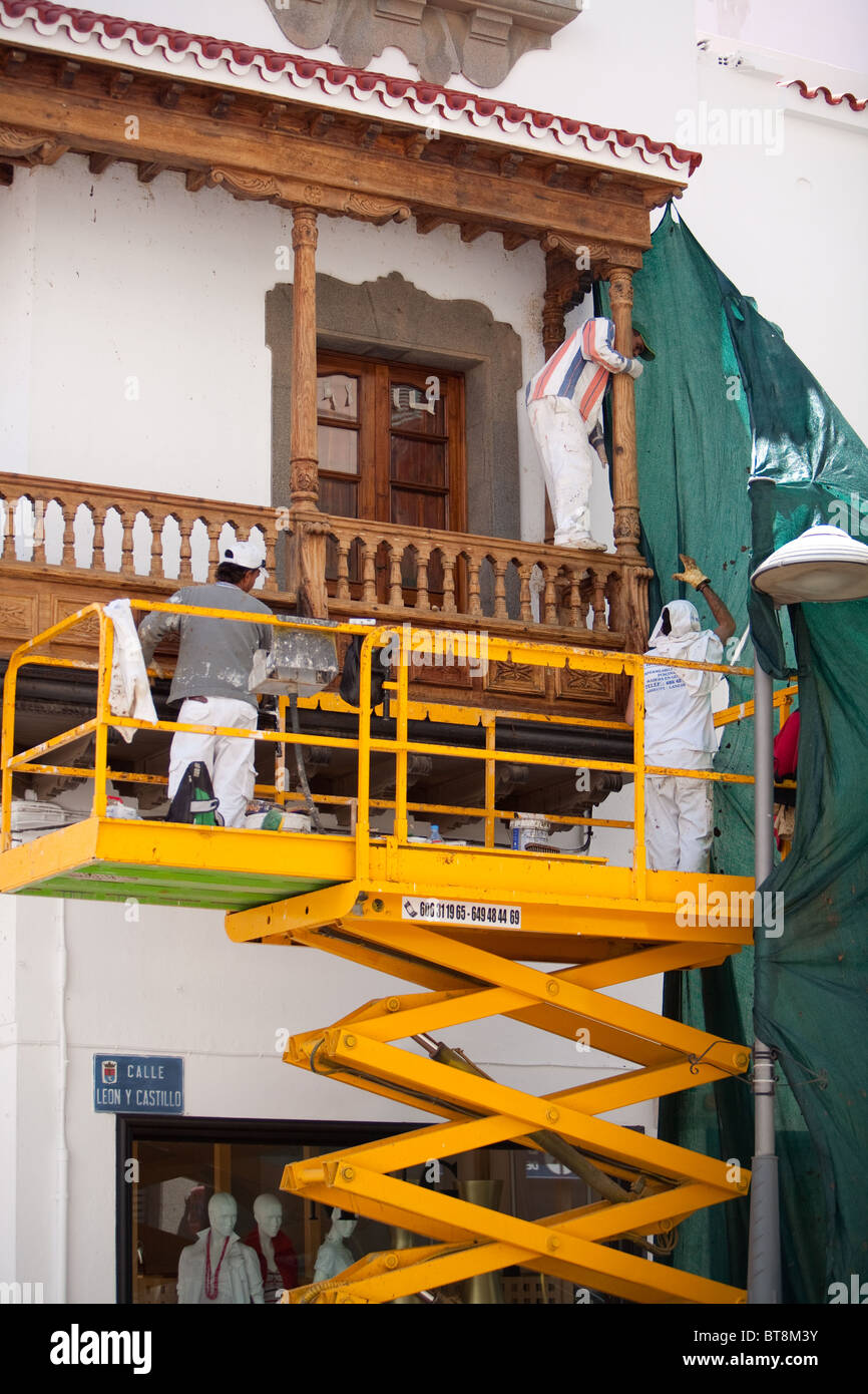 Extended Metal Platform High Resolution Stock Photography and Images ...