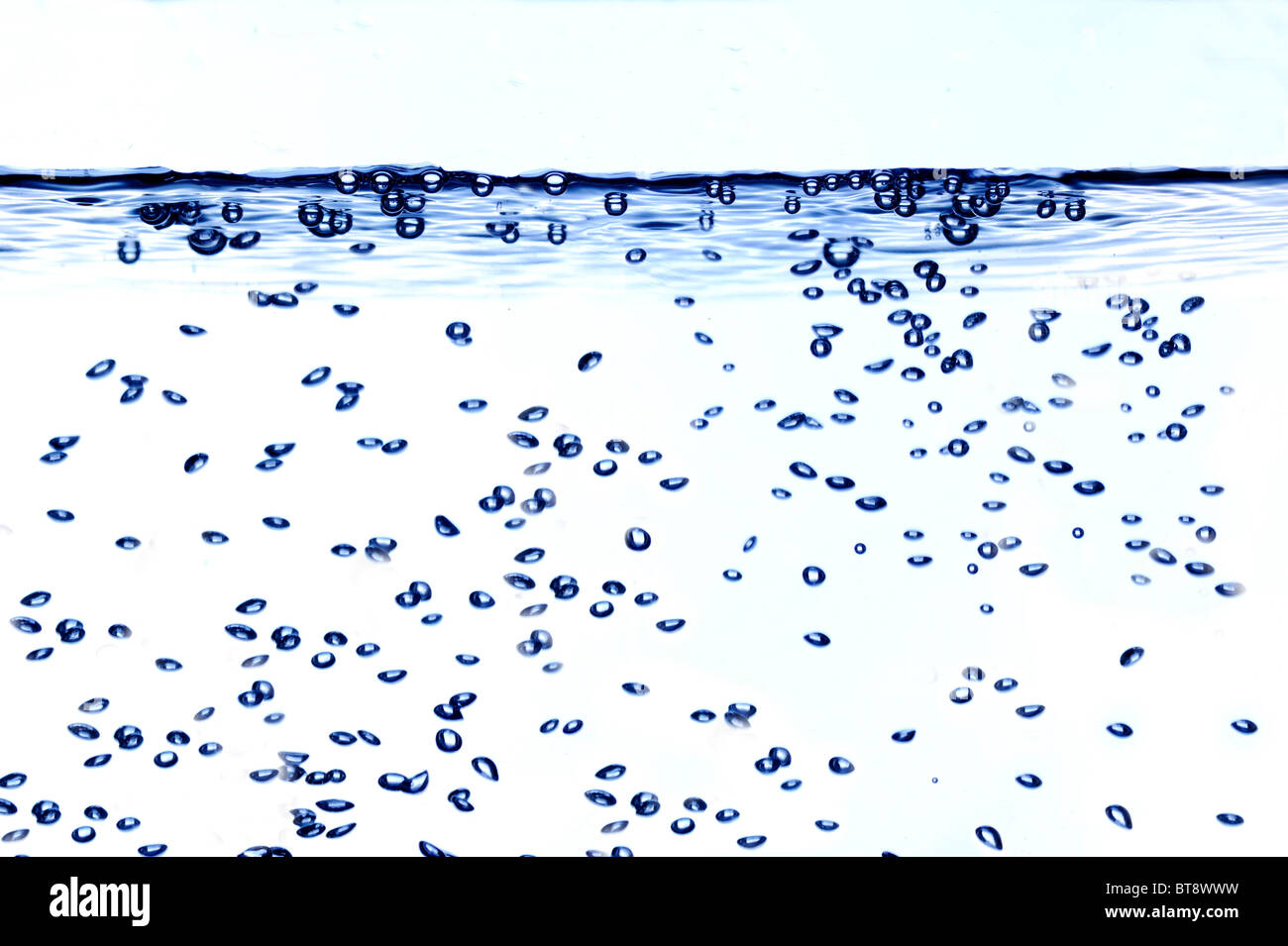 Liquid water fluid hi-res stock photography and images - Alamy