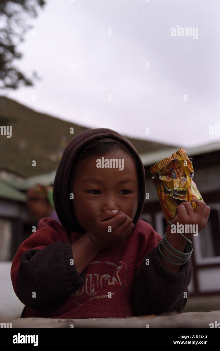Sherpa kid hi-res stock photography and images - Alamy