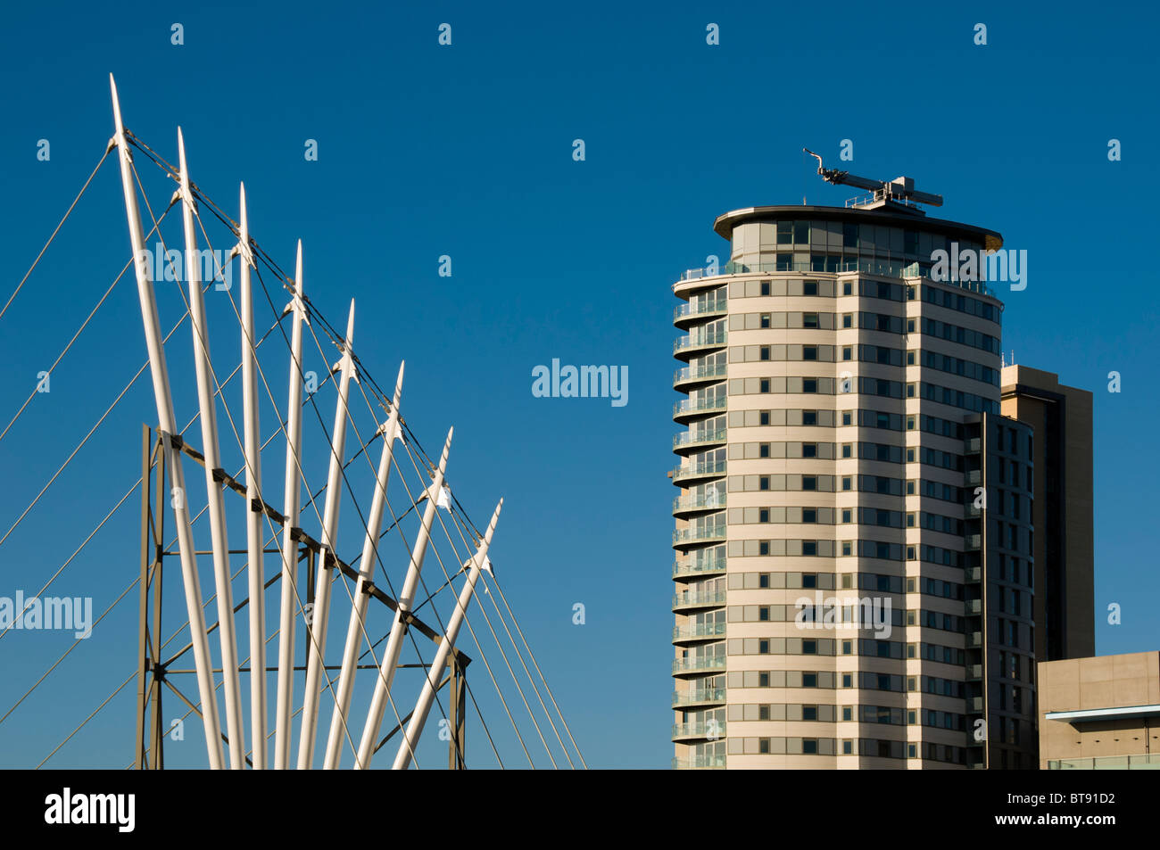 New swing footbridge under construction at Salford Quays, Manchester ...