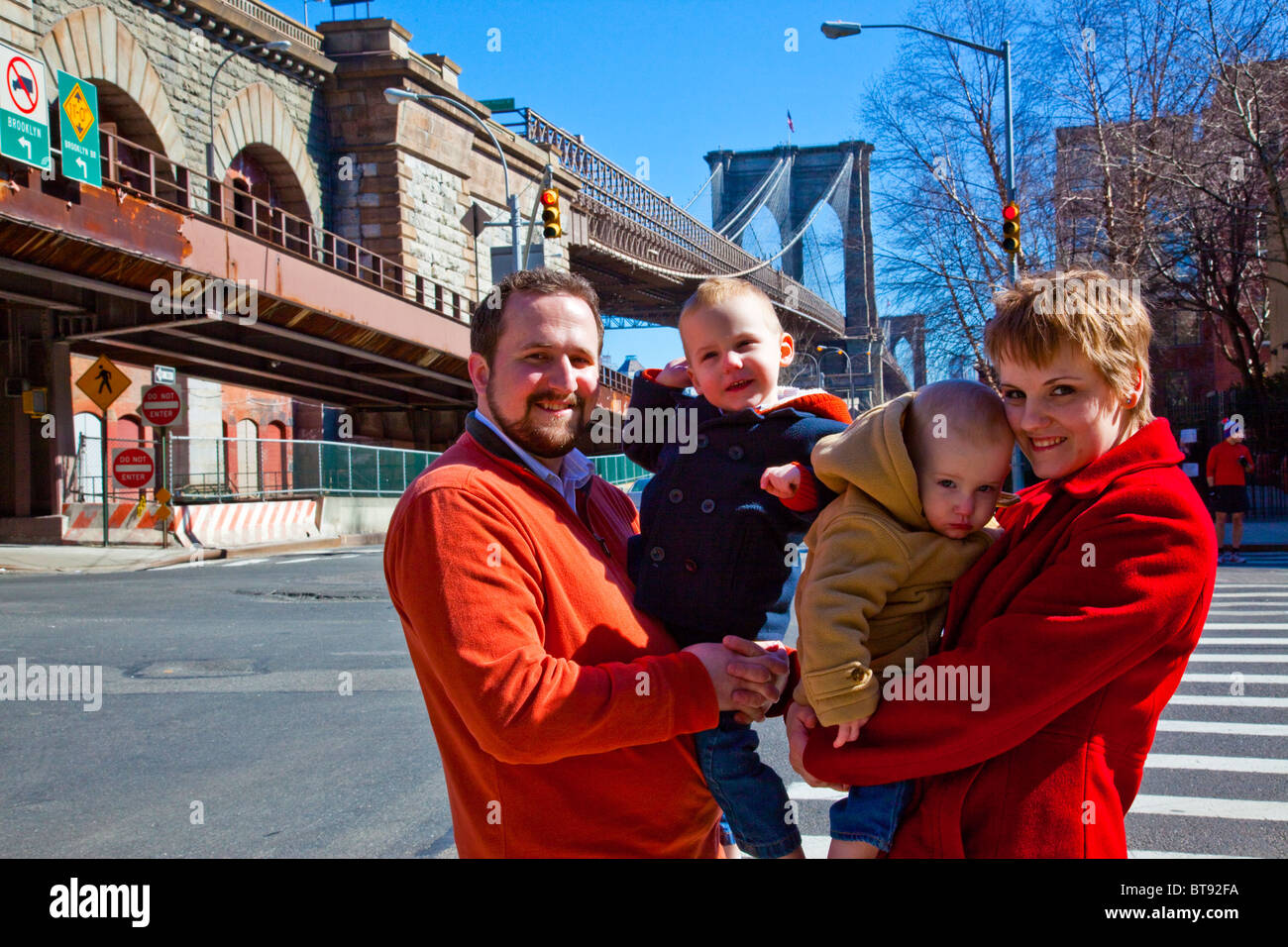 Family, new york city hi-res stock photography and images - Alamy